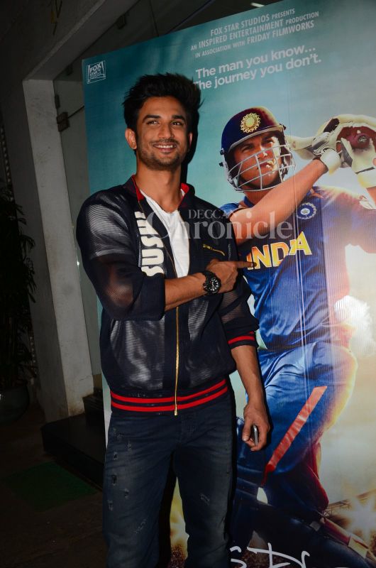 Stars come down to watch Sushant Singh Rajput's MS Dhoni
