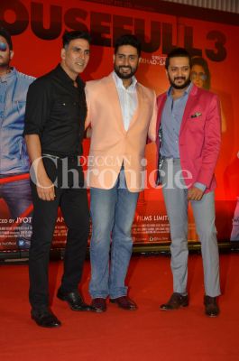 Housefull 3 cast celebrate film's success as it zooms past 80 crore mark